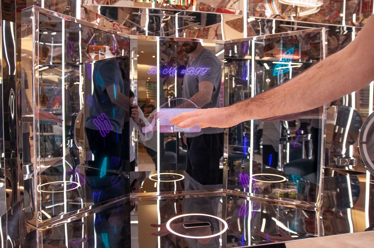 Fendi - Interactive Mirror | MONOGRID