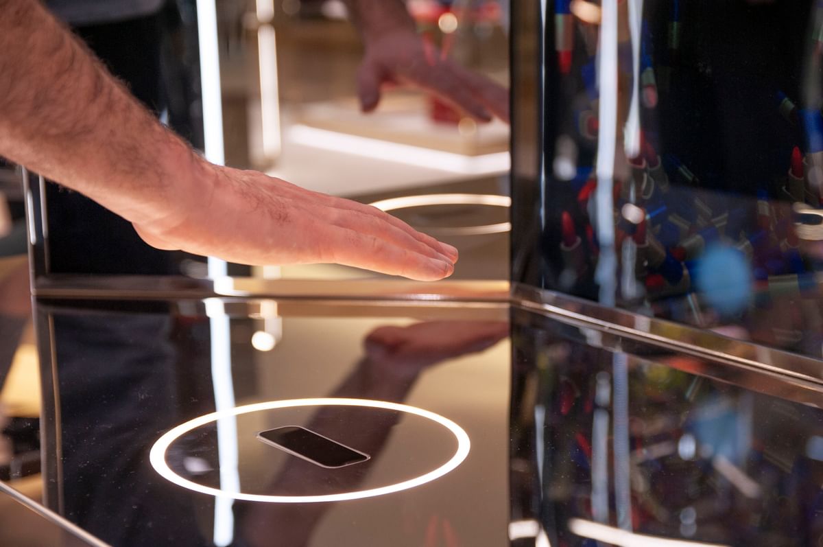 Fendi - Interactive Mirror | MONOGRID